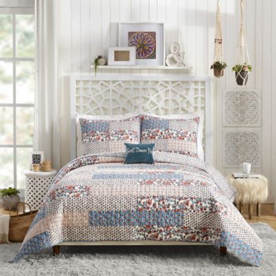King Tallulah Quilt Blue/White/Terracotta - Jessica Simpson – BrickSeek