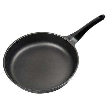 MasterPan Modern Series Diamond Nonstick 9.5-Inch Fry Pan in Black ...